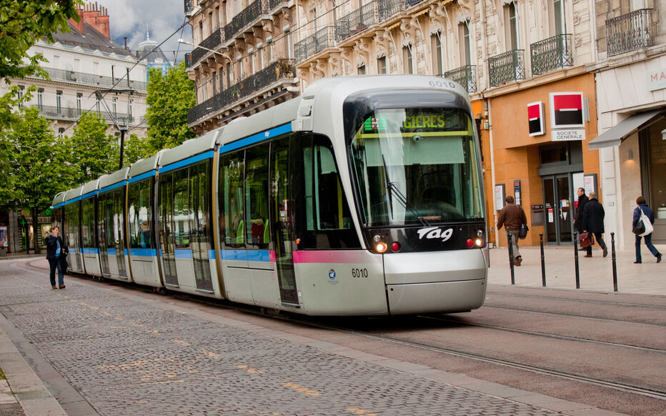 Some Thoughts On Riding the (French) Tram – The International Engineer